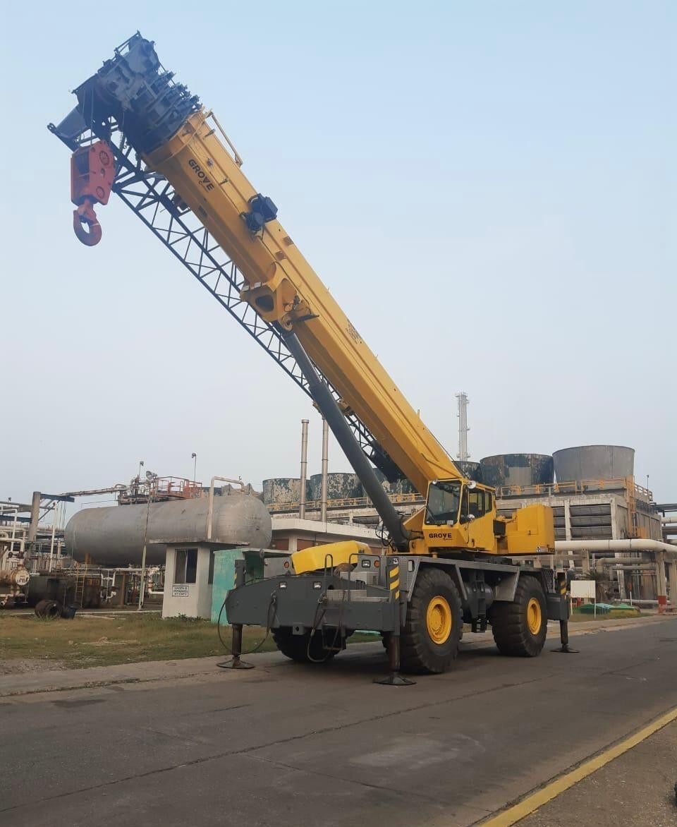 2004 - Grove RT 9130E for sale in Mexico,